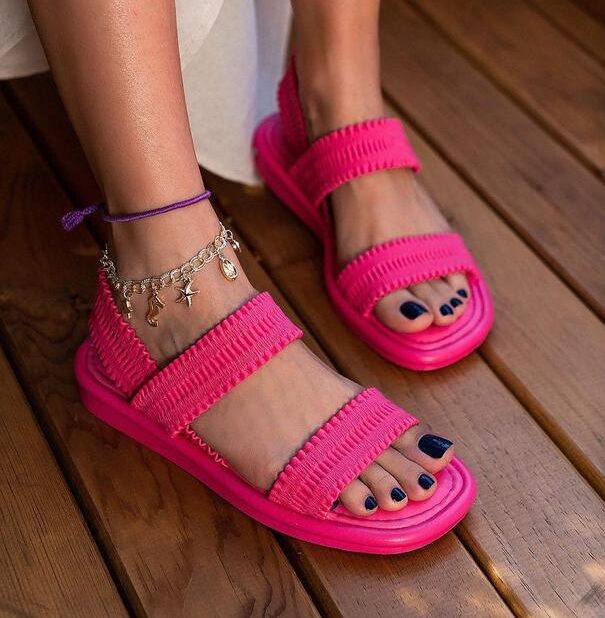 صندل نسائي بشكل مميز باللون الوردي – 162C0017 – baahy.com